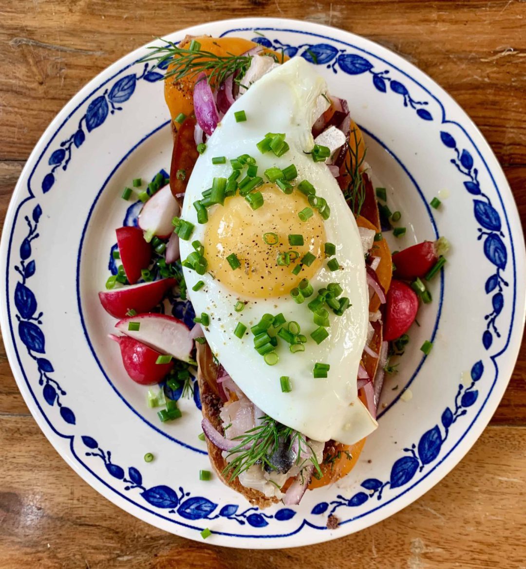 Sūdyta skumbrė. Sumuštinis su skumbre ir kiaušiniu. | Bulvių košė